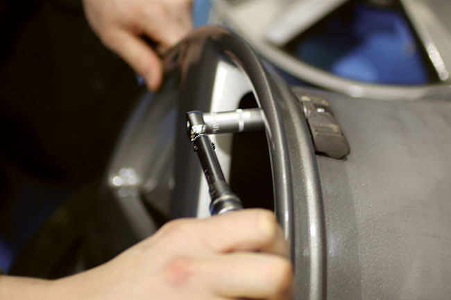 Laser Tools 6935 TPMS Torque Wrench & Tool Set 9pc