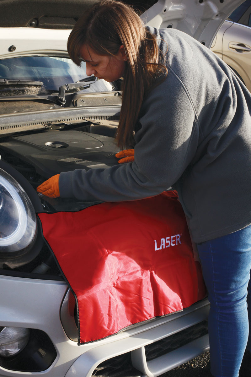Laser Tools 5099 Non Slip Wing Cover - Red